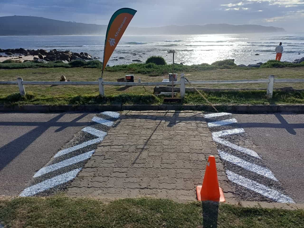 Knysna branch spruce up Buffels Bay ahead of influx of tourists over ...